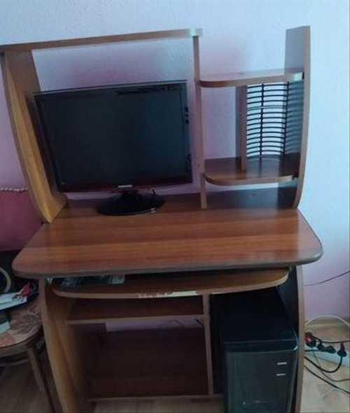 Настольный компьютер + монитор и стол