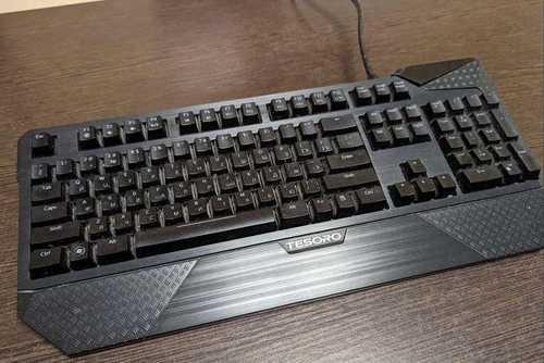 Игровая клавиатура Tesoro Durandal cherry mx