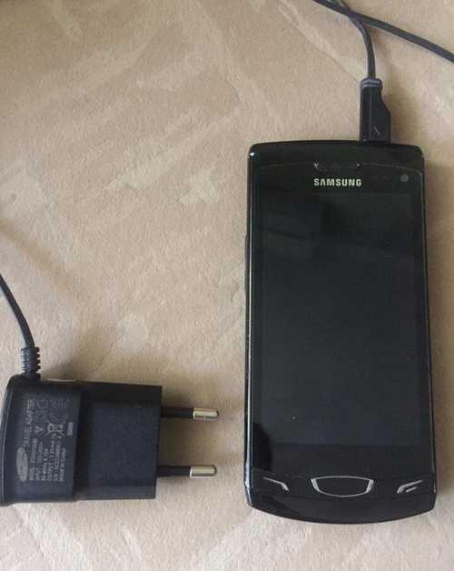 Телефон Samsung GT-S8530