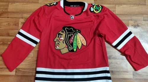 Оригинальный хоккейный свитер blackhawks home