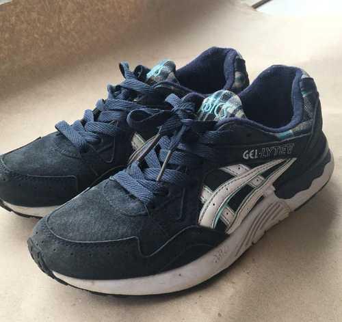 Кроссовки asics