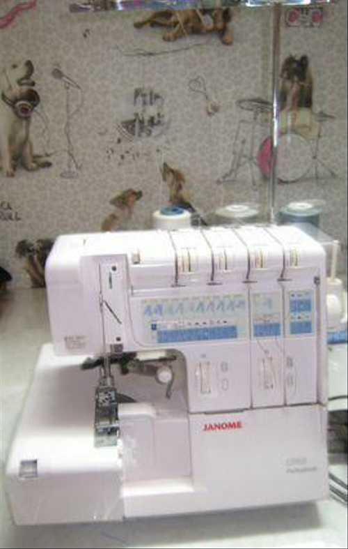 Коверлок Janome 1200D Professional