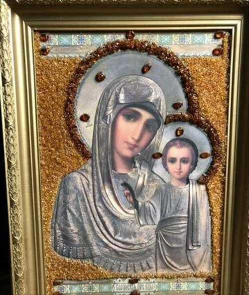 Казанская икона божьей матери из янтаря ручная раб
