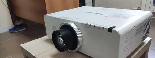 Видео проектор Panasonic PT-EX600E