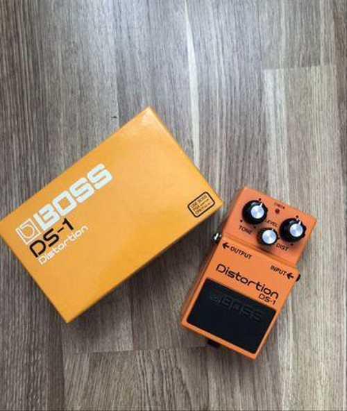 Педаль эффектов для гитары boss DS1-1 Distortion
