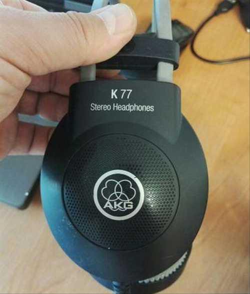 Наушники AKG K77