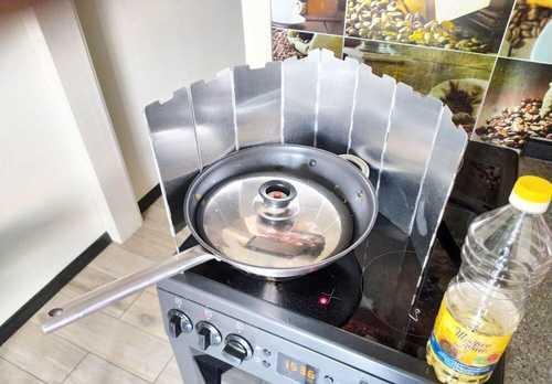 Защитный экран для кухонной плиты от брызг масла