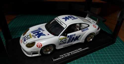 Масштабная модель Porsche 911 GT3R 1:18 AutoArt