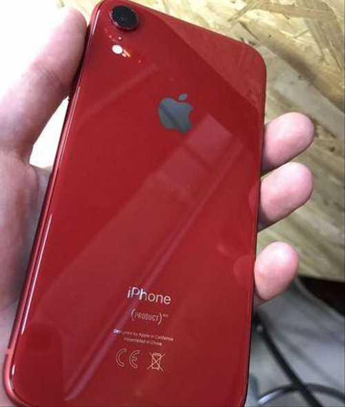 Оригинальный xr. Айфон XR оригинал. Iphone XR Red в руке. Оригинальный айфон хр. Айфон хр красный оригинальный.