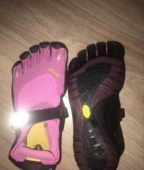 Кроссовки Vibram five fingers Treksport