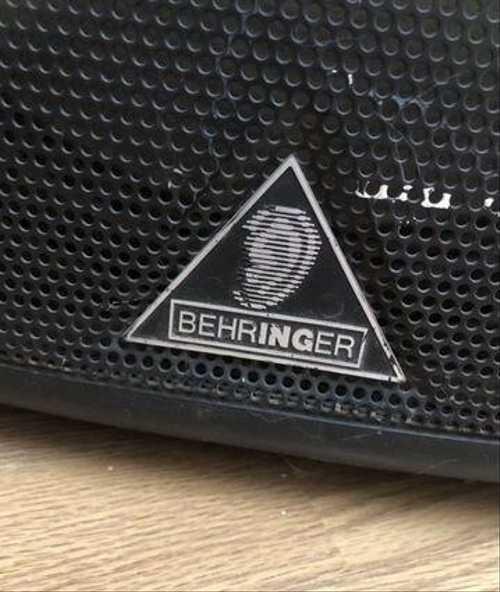 Колонка музыкальная Behringer B300