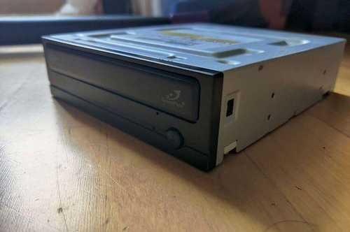 Дисковод Toshiba Samsung SH-S203 DVD Writer
