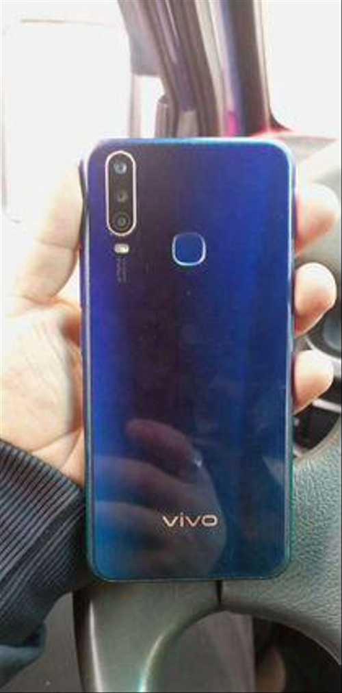 Vivo v 17