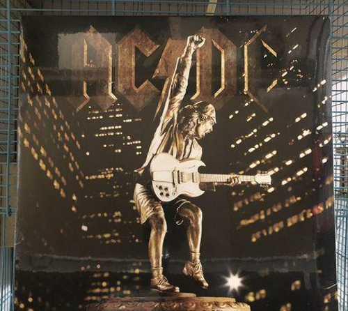 AC/DC. Stiff Upper Lip (LP)