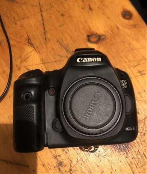 Зеркальный фотоаппарат canon5d Mark3