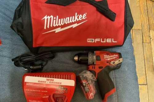 Milwaukee 2504-21