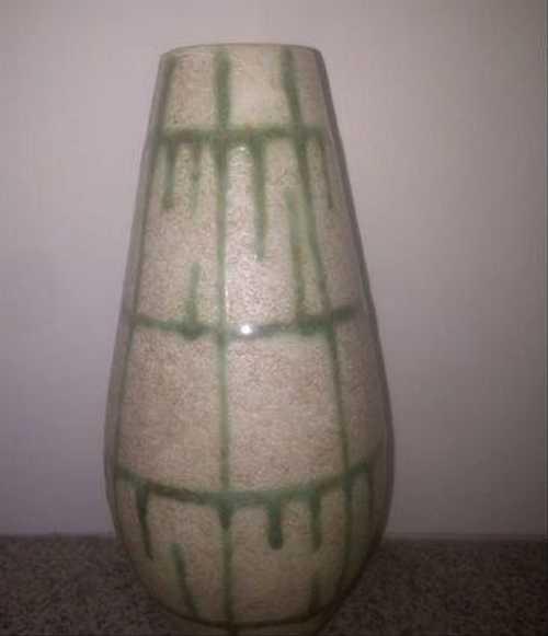 Глиняная ваза декоративная