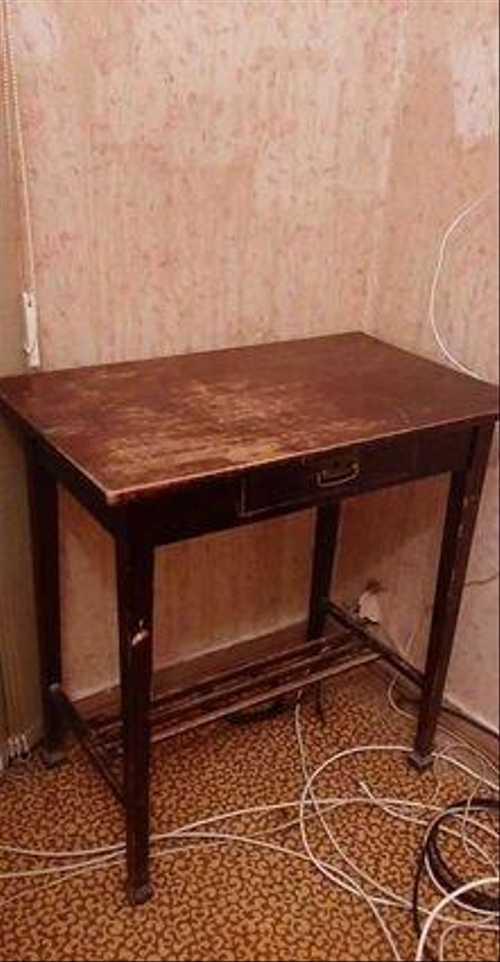 Туалетный столик старинный