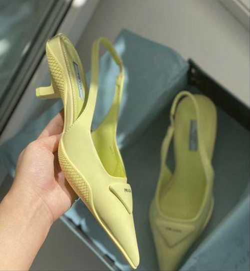 Туфли лодочки, босоножки Prada