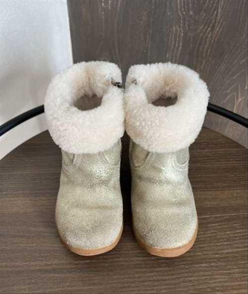 Ботинки демисезонные ugg для девочки