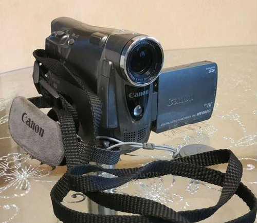 Видеокамера Canon MV880X