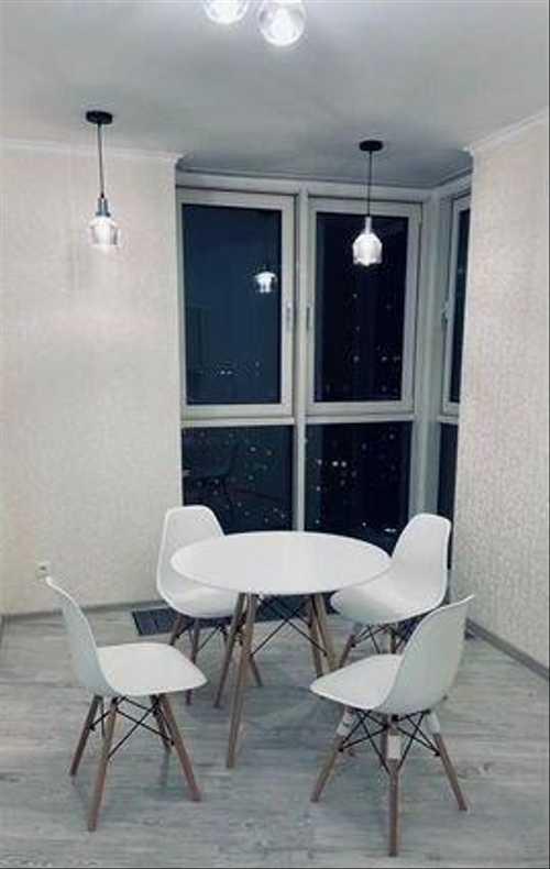 Обеденные группы eames столы от 60см+4 белых стула