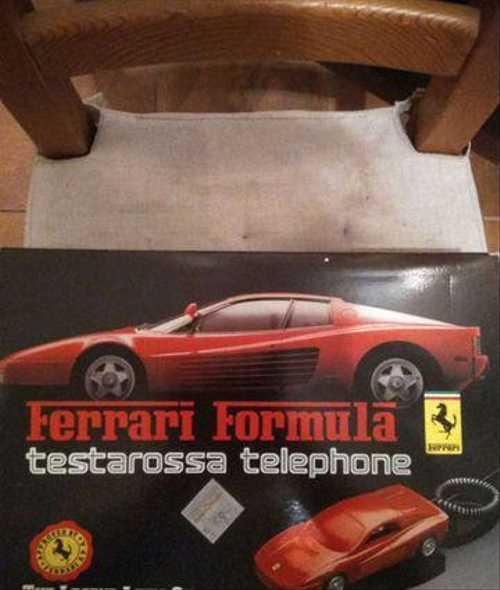 Кнопочный телефон Ferrari