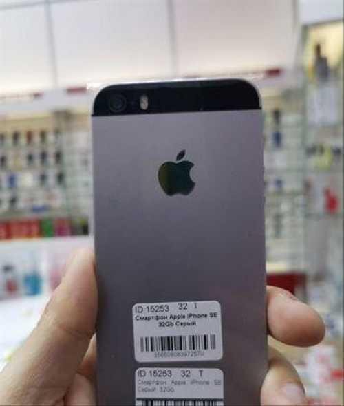 Apple iPhone SE 32Gb Серый