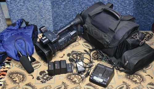 Видеокамера Soni HDR-AX2000E