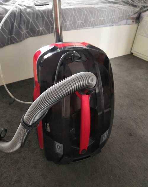 Продам пылесос фирмы tomas