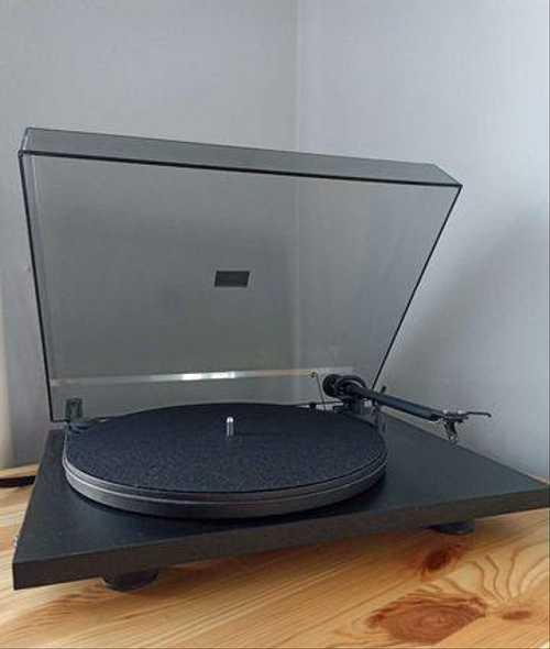 Виниловый проигрыватель Pro-Ject