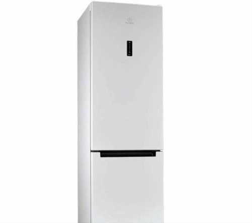 Холодильник Indesit DF5200W