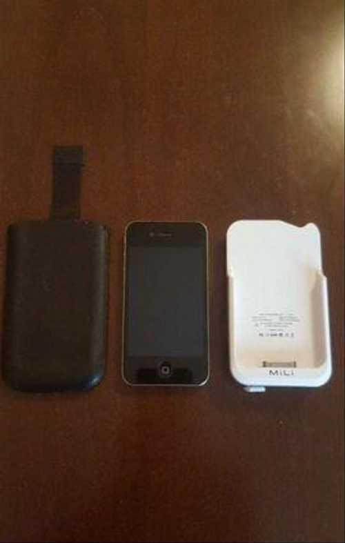 iPhone 4 16GB с чехлом и портативным зарядным устр