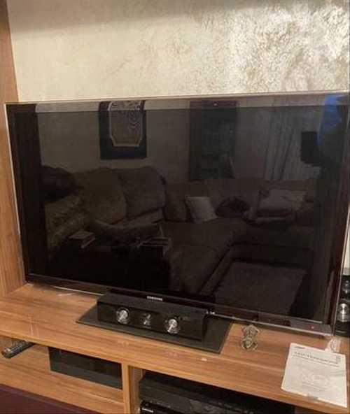 Телевизор Samsung UE46D6100S