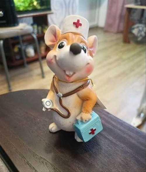 Статуэтка мышка врач