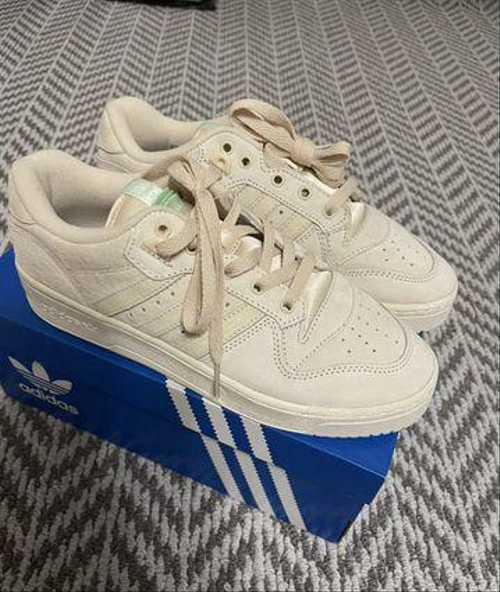 Кроссовки Adidas original