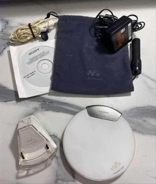 CD плеер Sony Walkman D-NE820