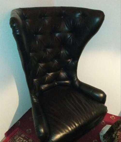 Кожанное кресло-трон