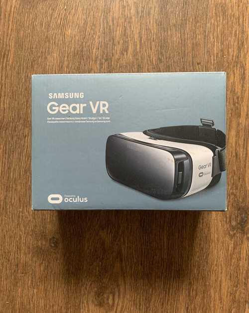 Очки виртуальной реальности SAMSUNG Gear VR