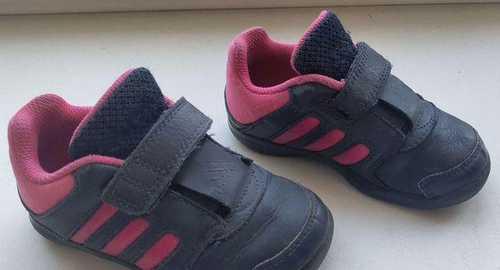 Кожаные кроссовки adidas 24р
