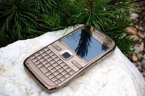 Nokia E72