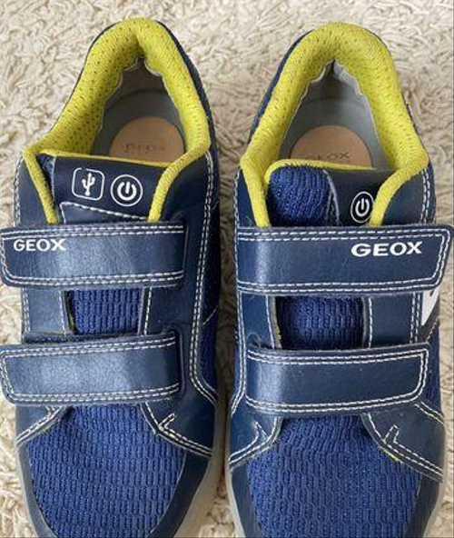 Кроссовки светящиеся (usb) geox