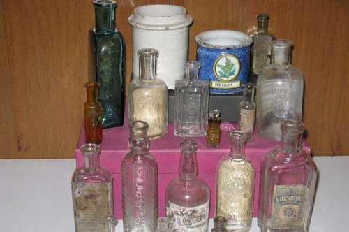 Бутылочки авито. Старинные аптечные флаконы. Флаконы для духов Брокар. Старинная аптечная мерка. Аптечный бутылёк 19-20 век.
