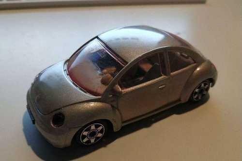 Bburago Volkswagen New beetle 1/43 cod.4142