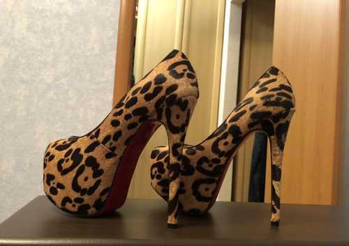 Туфли christian louboutin