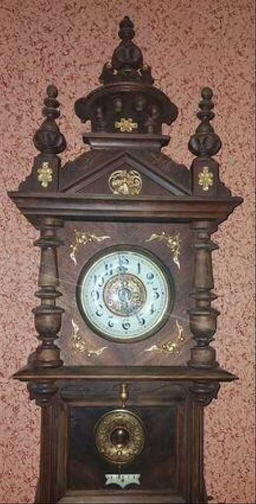 Старинные настенные немецкие часы в стиле Модерн