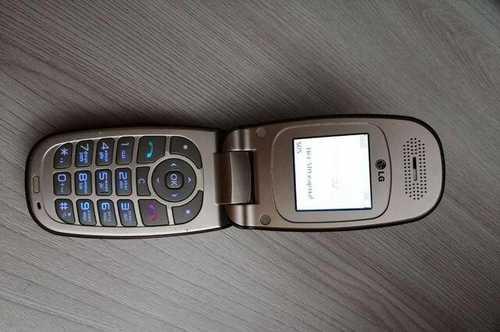 Мобильный телефон-раскладушка. LG KG376