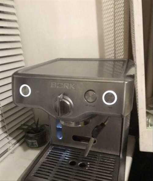 Кофемашина bork c 800