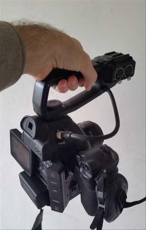 Canon C100 с быстрым автофокусом
