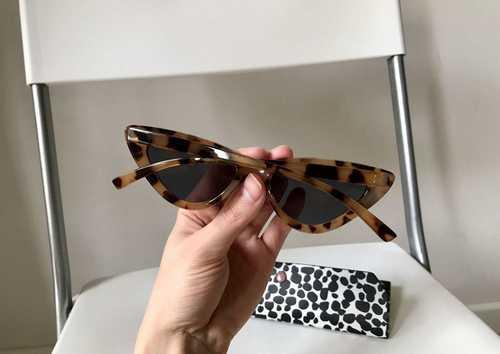 Очки cat eye H&M, очечник Monki